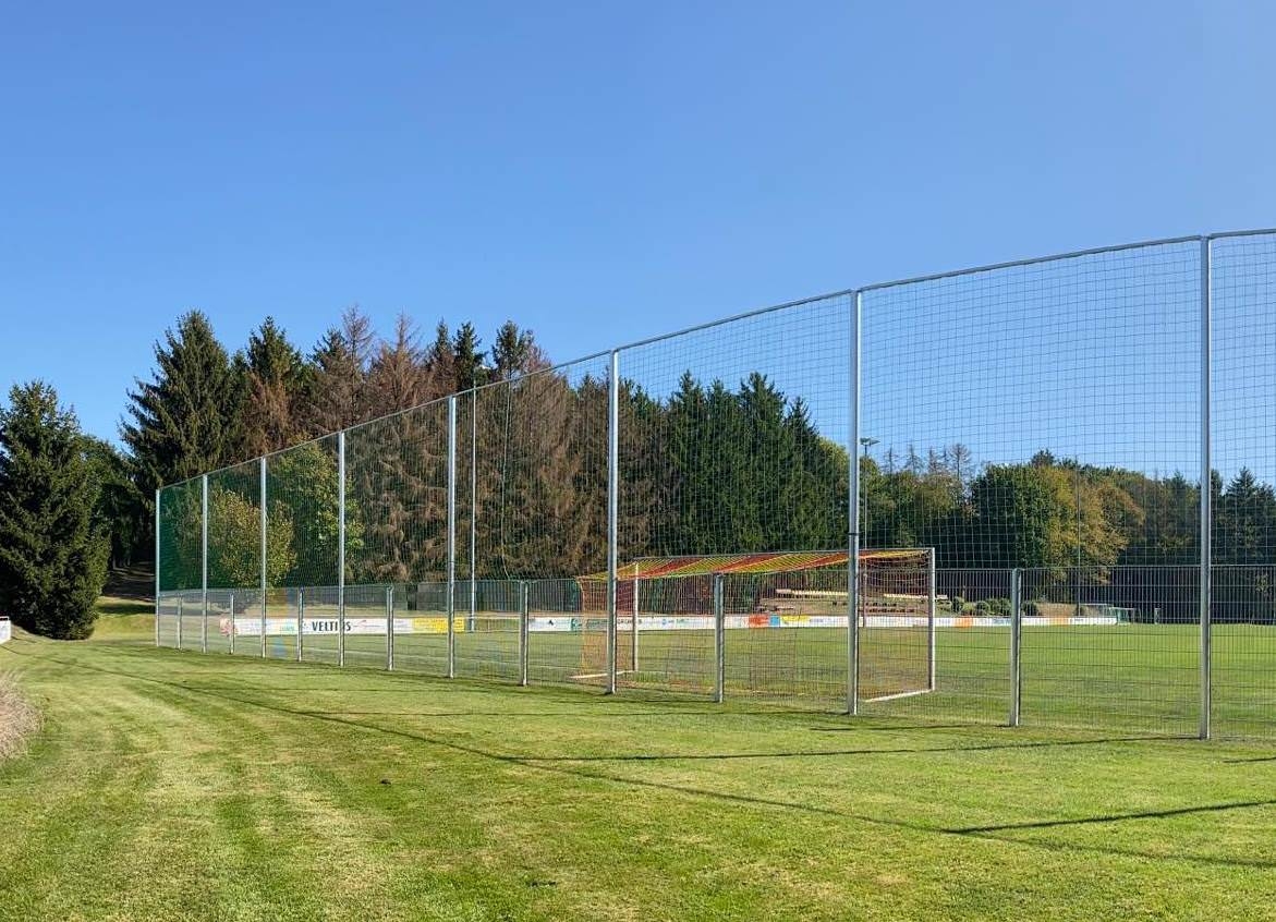 Aluminium Support Posts for Ball Stop Fences | Safetynet365