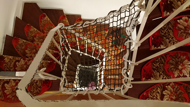 Staircase Fall Safety Net by the m² (Custom-Made) | Safetynet365
